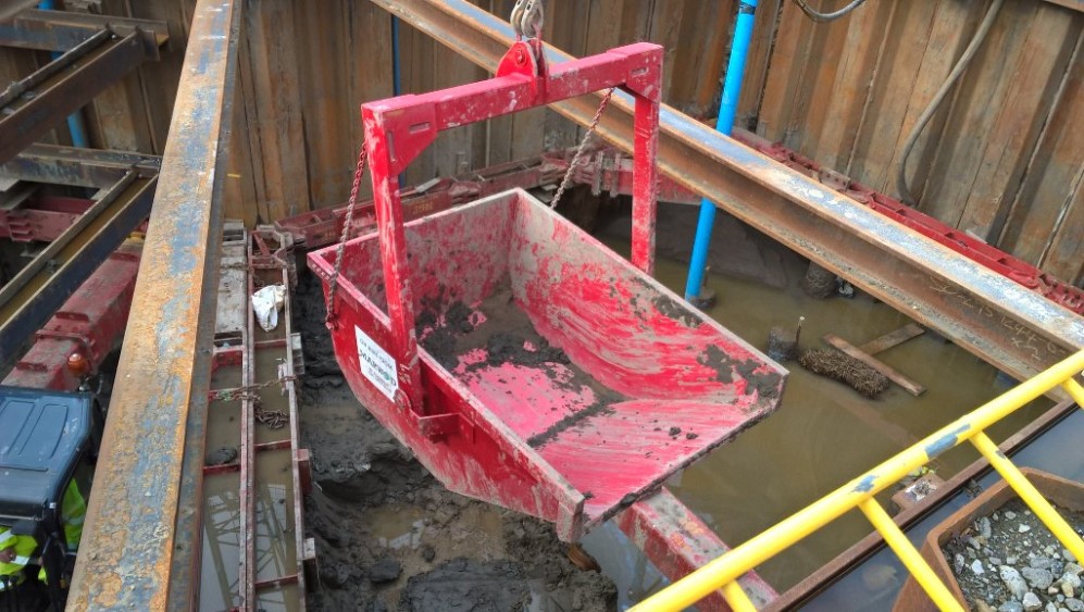 GARBAGE EQUIPMENT RHINOSKIPS ABUDHABI-DUBAI-OMAN-KUWAIT-SAUDI-QATAR ...