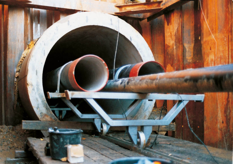 PIPE CASING SPACERS -OMAN-QATAR-KUWAIT-DIRECT FROM FACTORY.