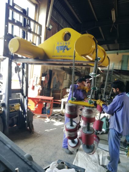 PIPE CRADLES DUBAI RIGGING PIPE LAYING ROLLING